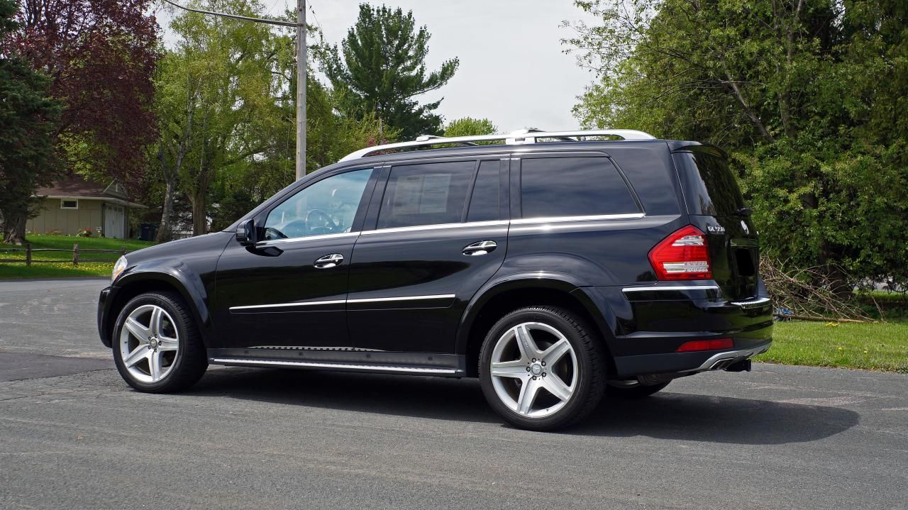 Find used 2012 Mercedes Benz GL550 - Rear Ent, AMG, Light Pkg - MSRP of ...