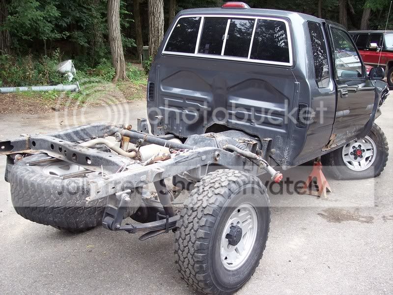 Kiwi's L67 in 94' xcab build | Pirate 4x4